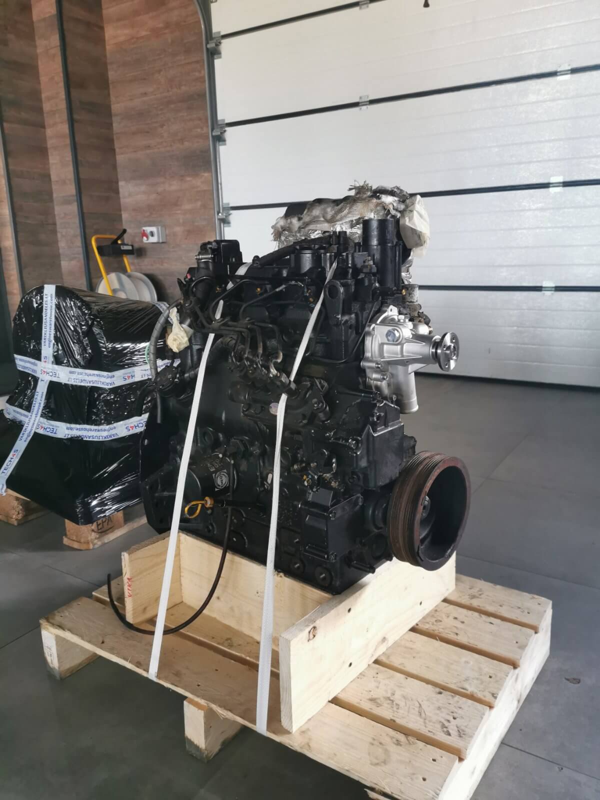 PERKINS 104.19 (KF) KF80506 Engine (REFURBISHED) | Engineswarehouse.com