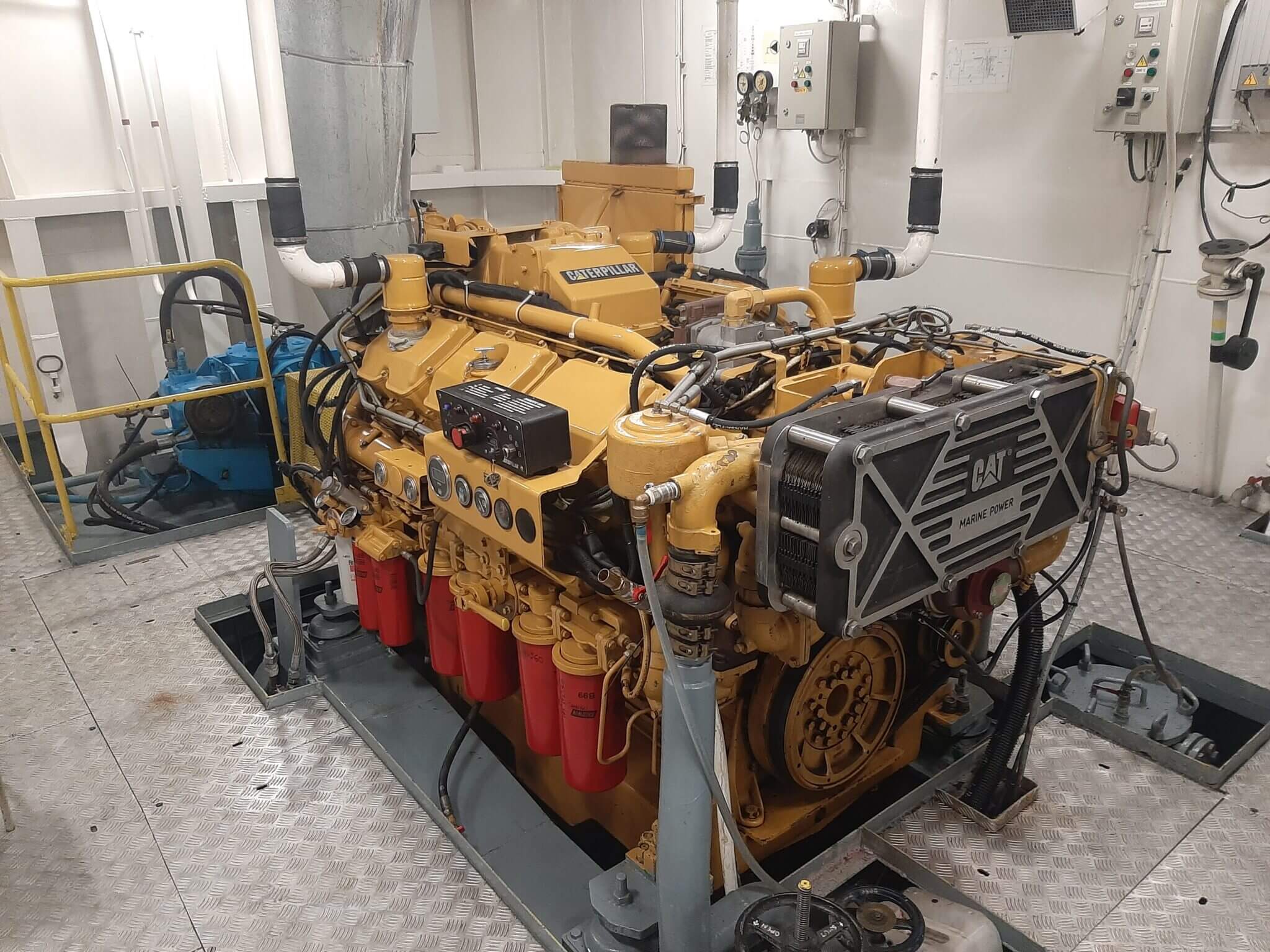 Engines For Tractors, Excavators For Industrial Equipment