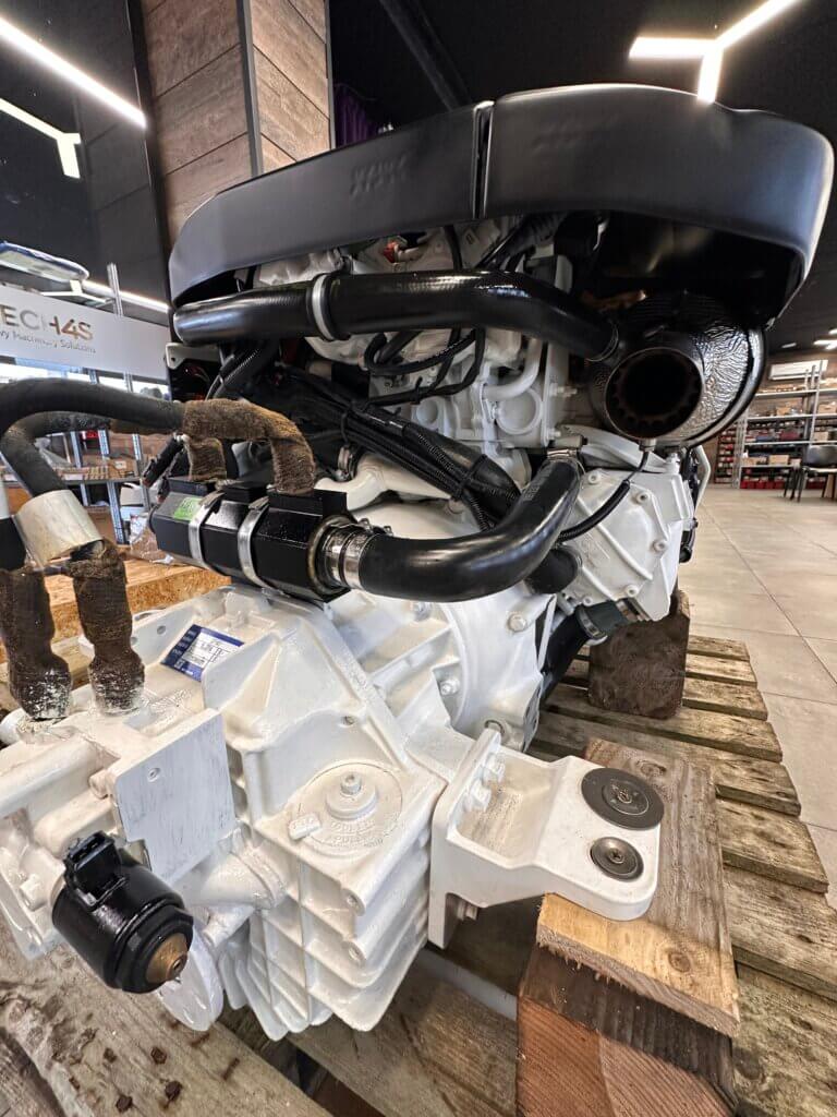 VOLVO PENTA D3-220 ENGINE (Reconditioned) | Engineswarehouse.com